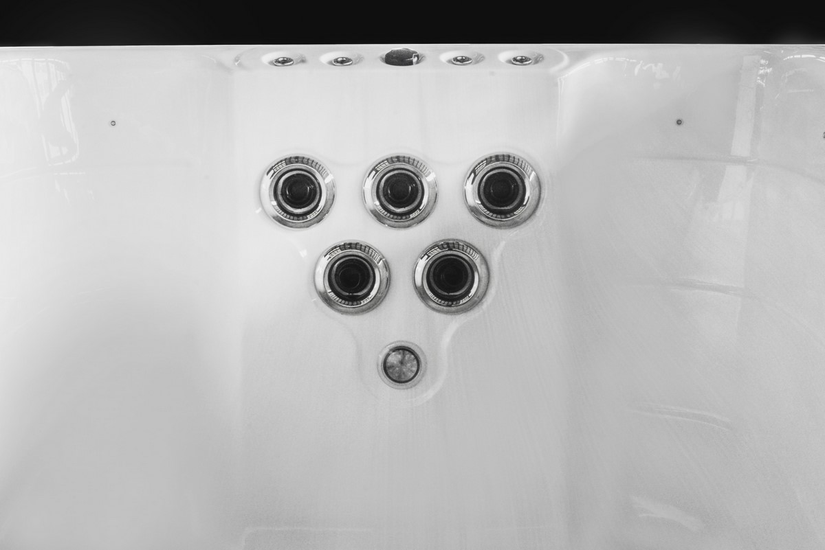 The Platinum Spas Apollo Swim Spa | Platinum Spas Swimspa Range